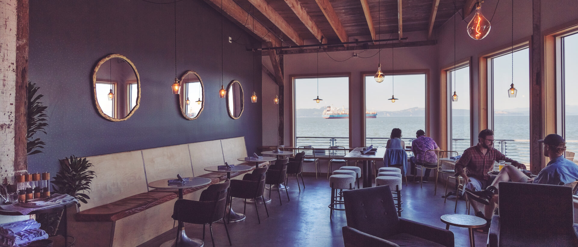 The Knot Bar, Bowline Hotel | Bars In Astoria OR