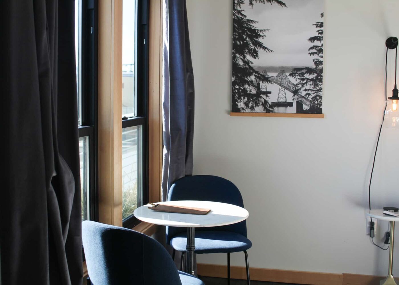 Trolley View King Room | Bowline Hotel - Astoria, OR